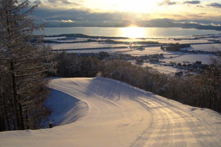 Canoeing at Lake Hibara - Destinations - Fukushima Travel